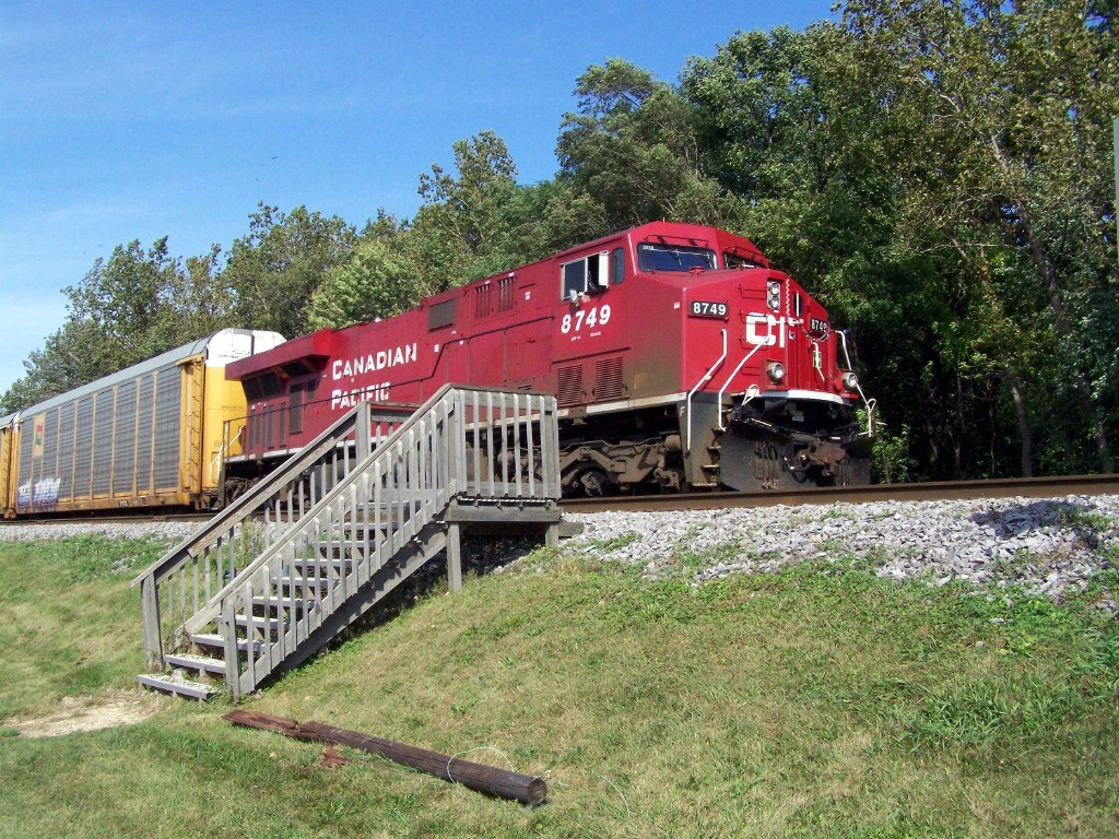 Eastbound CP 8749 waits fQr permission to enter the yard complex.